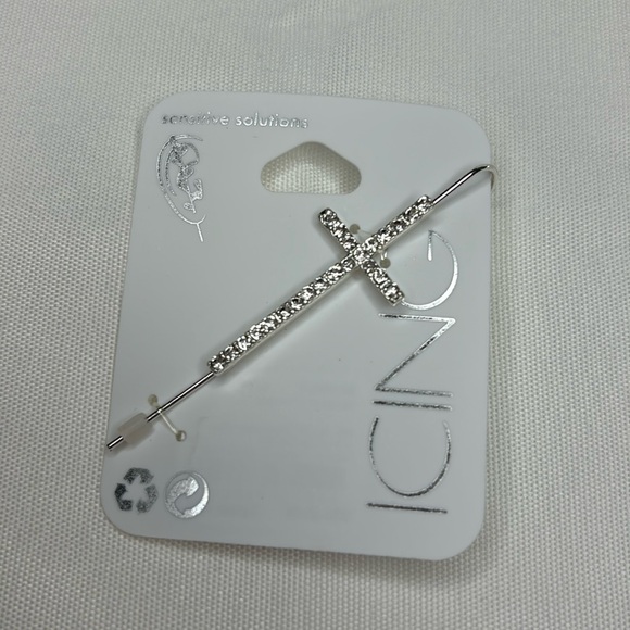 Icing | Jewelry | Icing Ear Cuff Arch Cross Silver | Poshmark